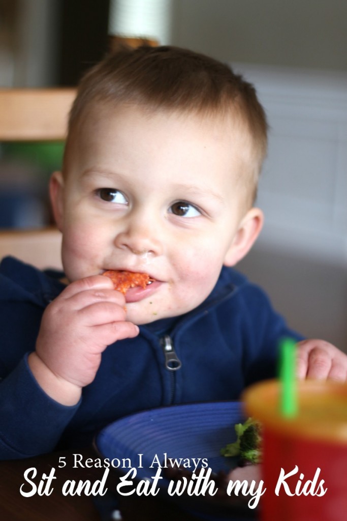 5 Reasons Why I Always Sit and Eat With My Kids | Catholic Sprouts