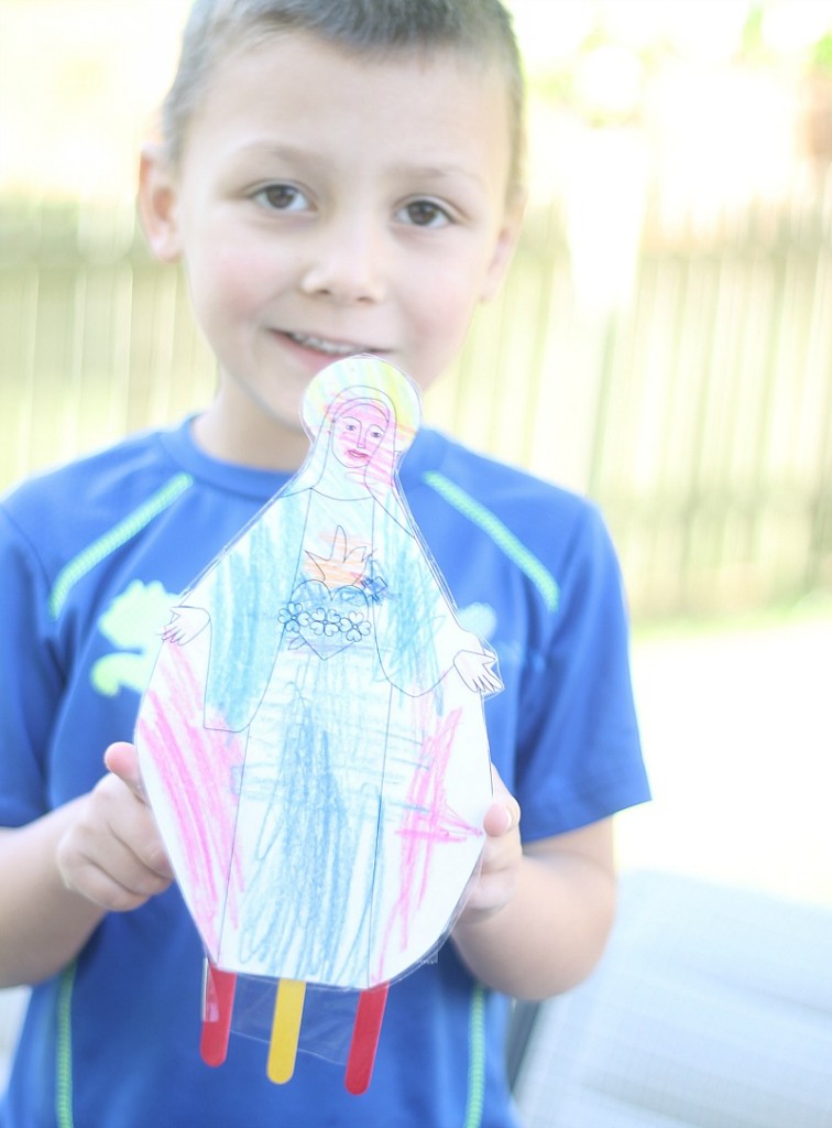 A Child’s Mary Garden (with free printable statues) | Catholic Sprouts